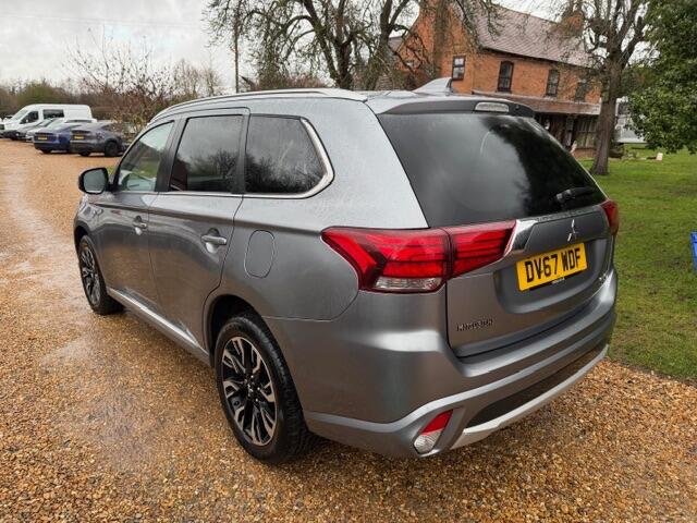 Used 2017 Mitsubishi Outlander 2.0h 12kWh Juro CVT 4WD Euro 6 (s/s) 5dr ...
