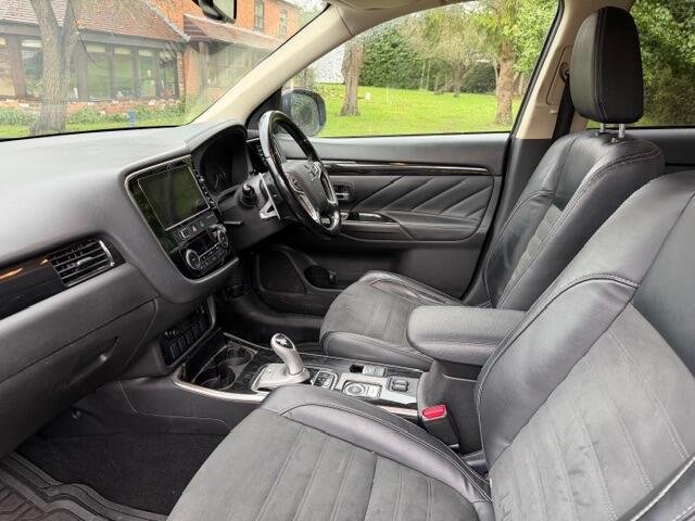 Used 2017 Mitsubishi Outlander 2.0h 12kWh Juro CVT 4WD Euro 6 (s/s) 5dr ...